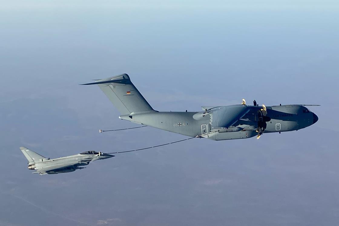 RAF Typhoons make first refuelling behind Luftwaffe A400M | News ...