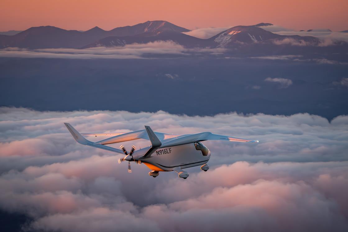 Watch Beta fly the first Alia CX300 electric aircraft off its ...