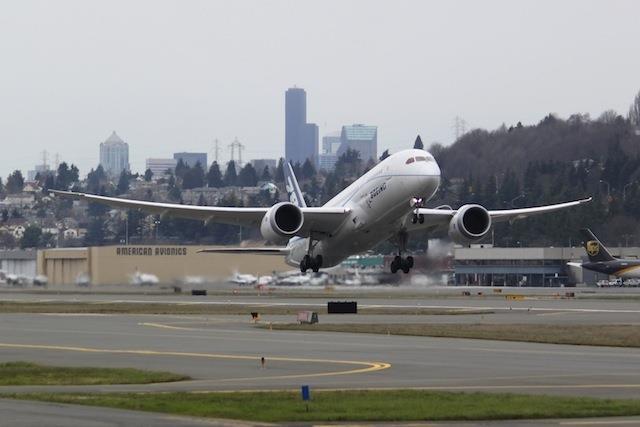 Boeing completes first 787 test flight | News | Flight Global