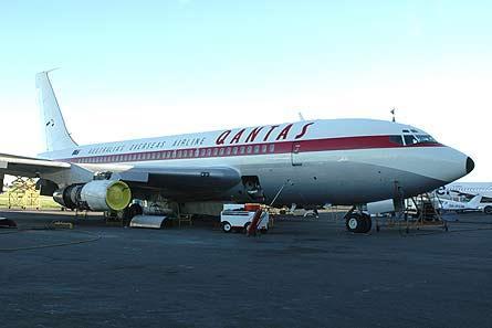 Picture: Restored Boeing 707 prototype in Qantas colours performs ...