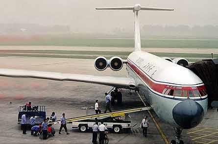 North Korean Air Koryo Ilyushin Il-62 damaged in Pyongyang landing ...