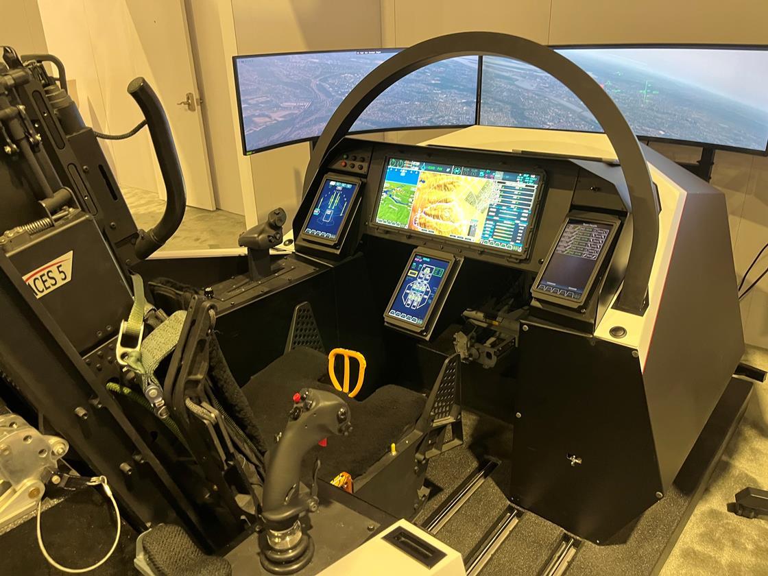 Collins demos risk-assessment and uncrewed-wingman control software ...