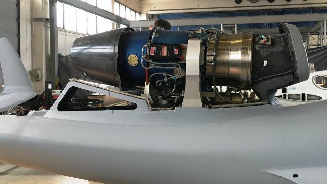 Metal Master installs FJ33 engine in LAR-1 personal jet | News | Flight ...