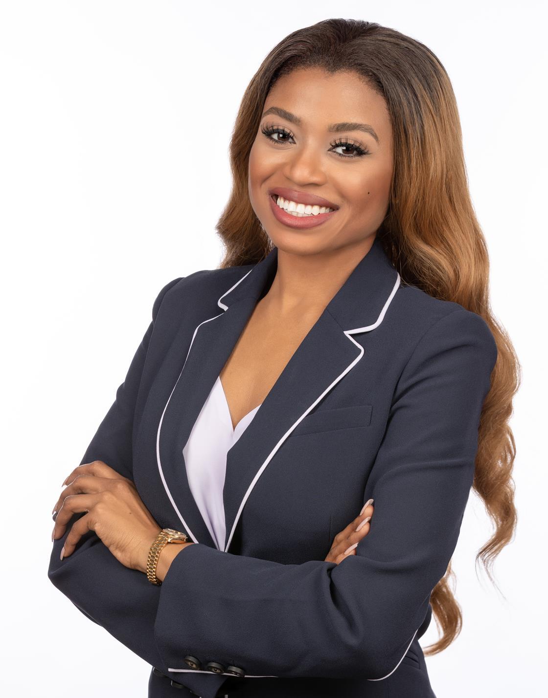 How Western Air’s Sherrexcia Rolle helps the family business fly ...