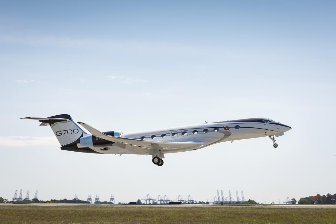 FAA approves Rolls-Royce Pearl 700 engines for G700 and G800 business ...