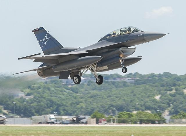 Lockheed Legion Pod takes flight on F-16 | News | Flight Global
