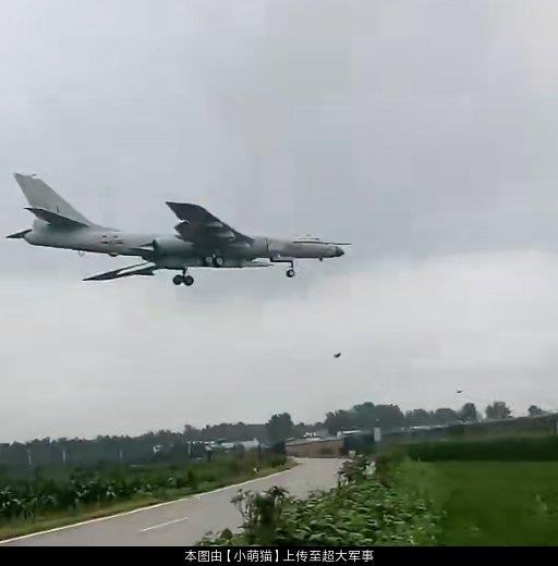 Chinese H-6N appears with mysterious ballistic missile | Analysis ...