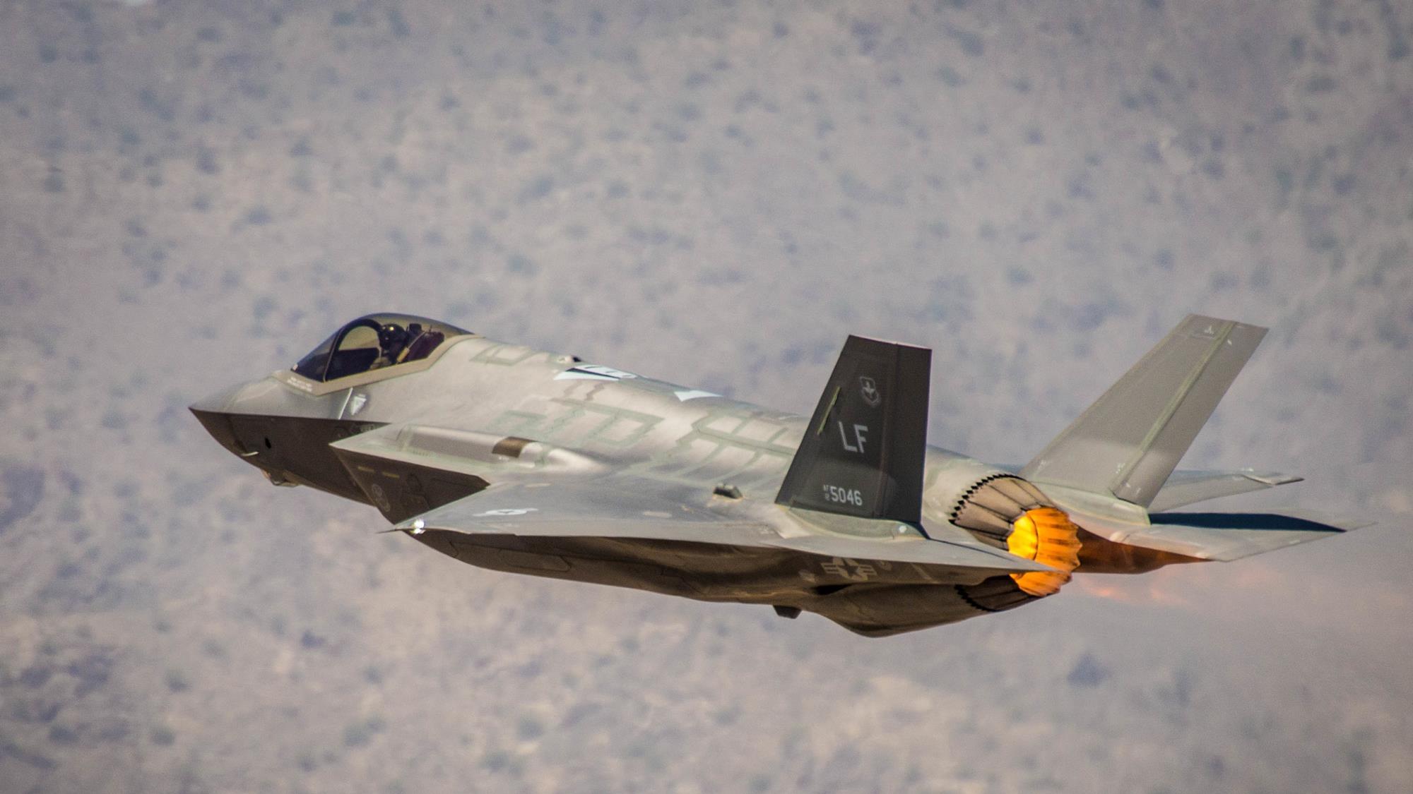 GE and P&W jockey for advantage as Pentagon weighs F-35 engine ...