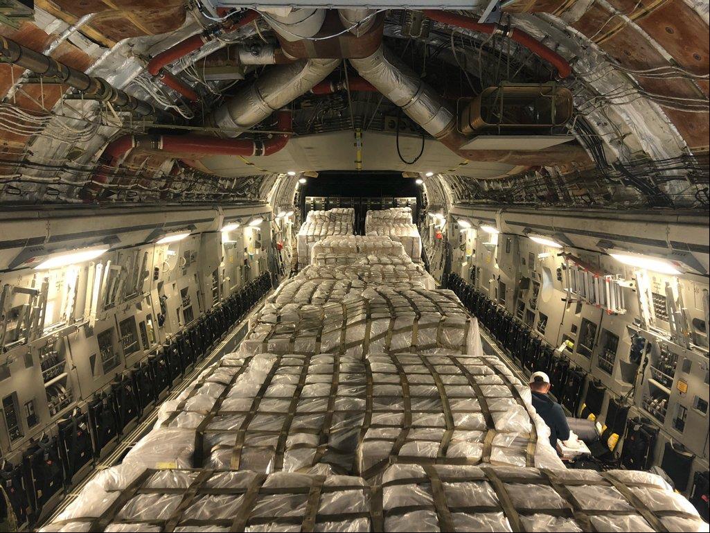 c 17 interior