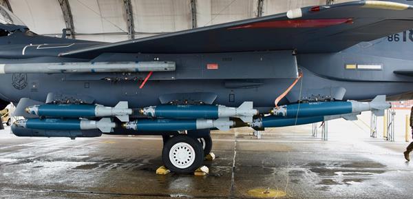 US Air Force shows F-15E loaded with five stealthy JASSMs | News ...