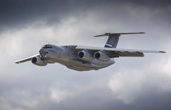 Re-engined Il-76MD-90A makes Dubai show debut | News | Flight Global