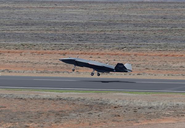 Boeing MQ-28 Ghost Bat unmanned combat jet showcases capabilities at ...