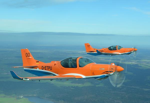 SkyAlyne signs G120TP, PC-21 trainer contracts in support of Canadian ...
