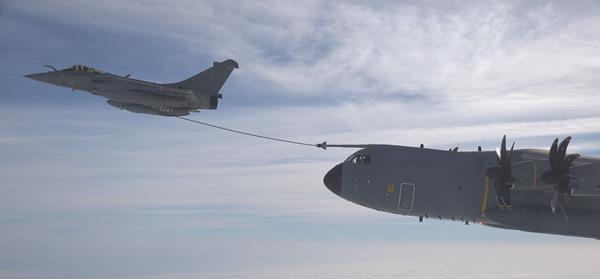 Rafale works with A400M to test low-speed buddy refuelling | News ...
