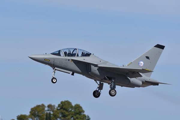 Italy pitches M-346 for Austrian jet trainer requirement | News | Flight Global