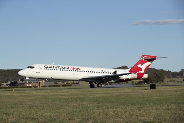 Qantas bids farewell to Boeing 717 operations | News | Flight Global