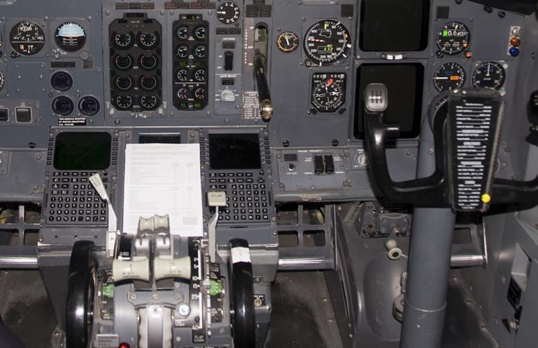 US orders 737 Classic spoiler sensor check to avert split-throttle risk ...