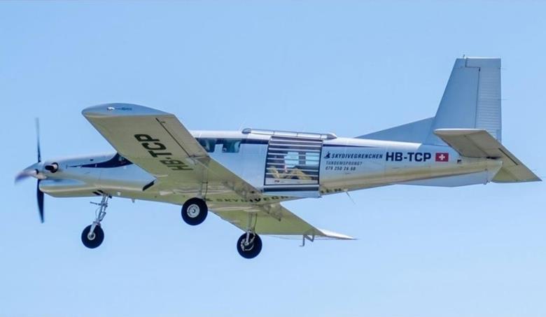 Pilot of crippled skydiving 750XL did not carry own rescue parachute ...