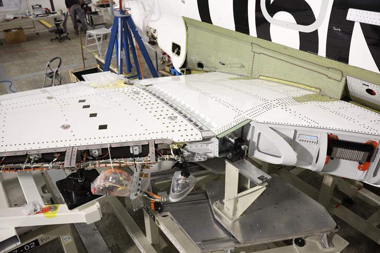 Airbus installs biomimicry-inspired eXtra Performance Wing with folding ...