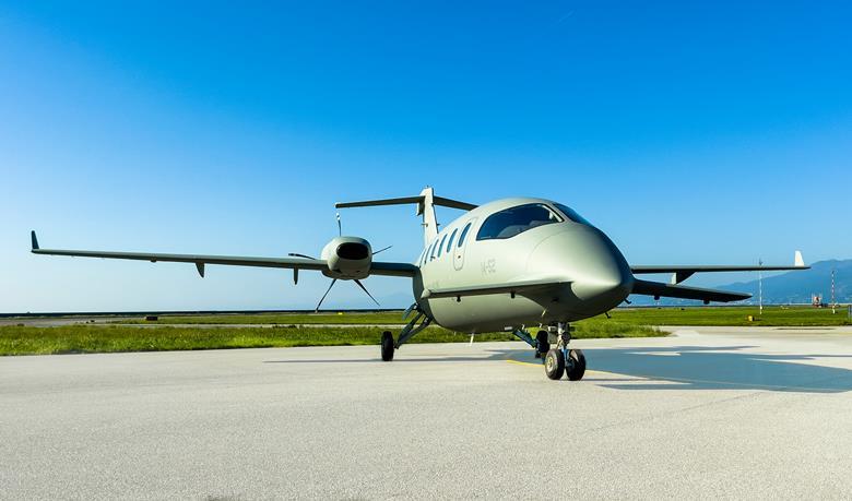 Piaggio delivers new Avanti Evo+ trainers to Italian air force | News ...
