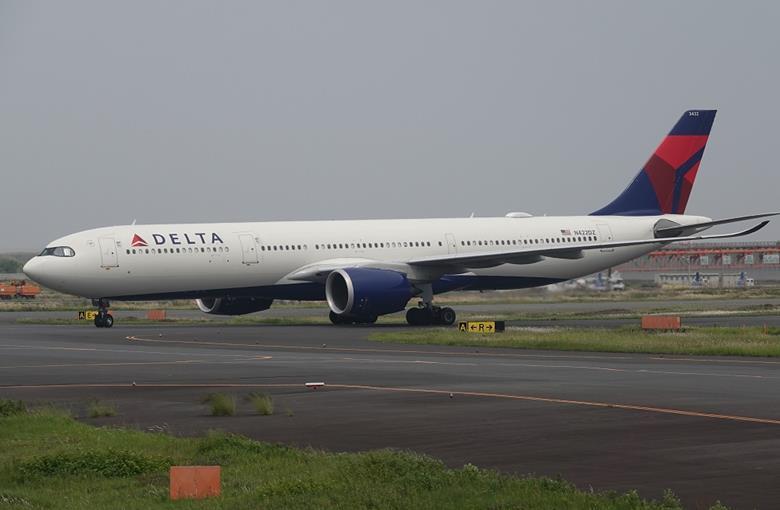 Delta A330-900 experienced rapid climb-and-descent cycles during ...