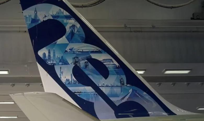 Airbus rolls out initial A321XLR in livery highlighting twinjet’s range ...