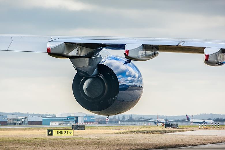 London Heathrow operator to submit third-runway plan before end-July ...