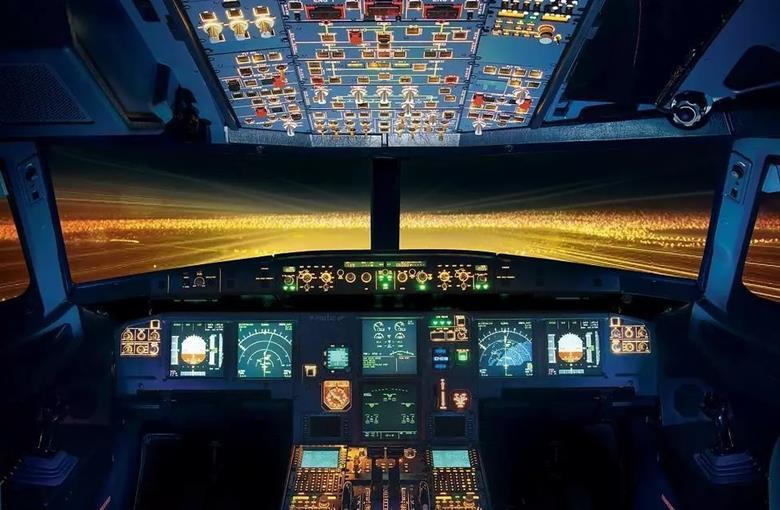 Large batch of American A320s to receive cockpit-display upgrades ...
