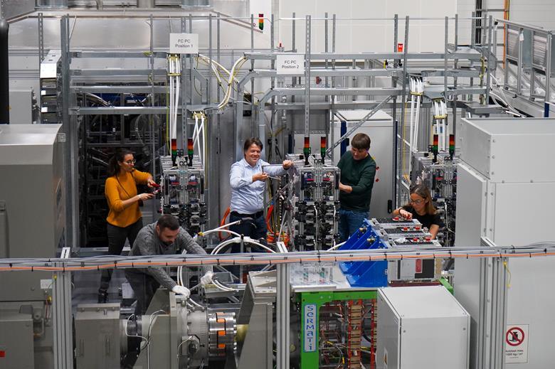 Airbus looks forward to A380 flight tests as fuel-cell powertrain ...