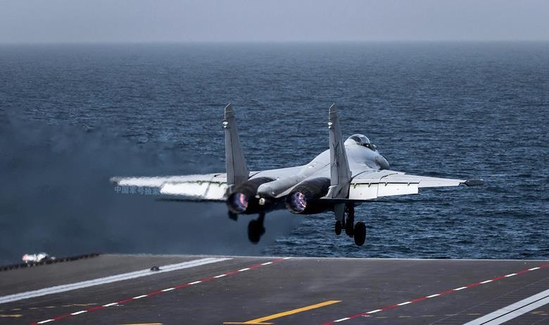 China Fujian aircraft carrier flight tests EMALS electromagnetic launch ...