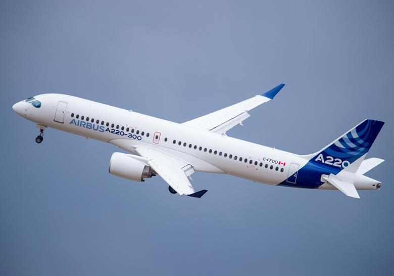 Airbus extracts more range from A220-300 with further weight increase ...