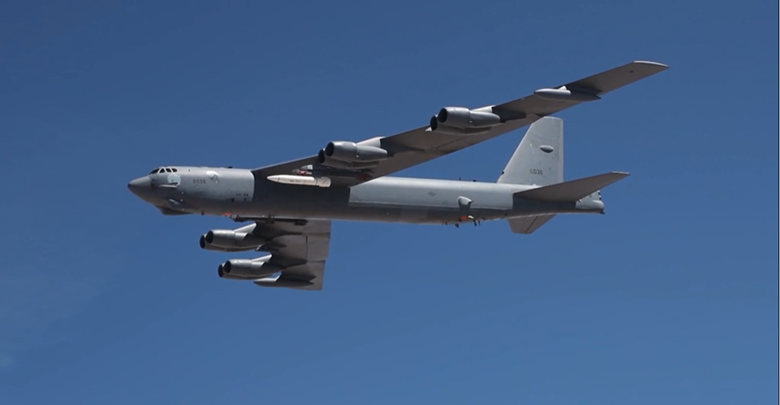 B-52 completes long-range kill chain with simulated hypersonic missile ...