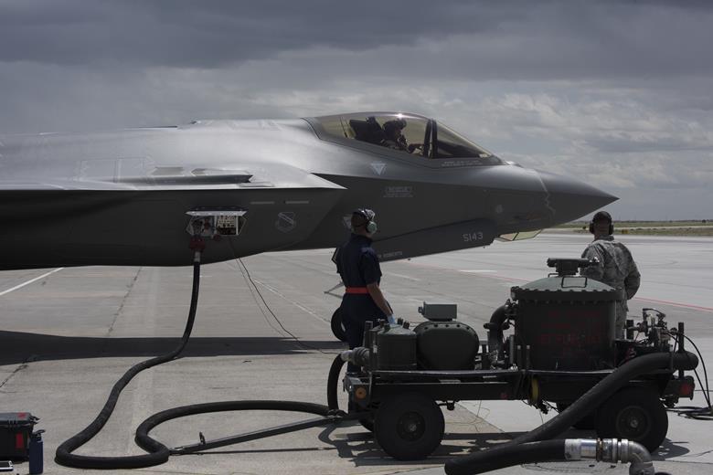 US military to explore use of sustainable aviation fuel | News | Flight ...