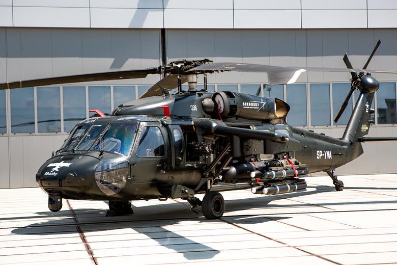 Poland advances on Armed Black Hawk deal, as Apache training starts | News | Flight Global